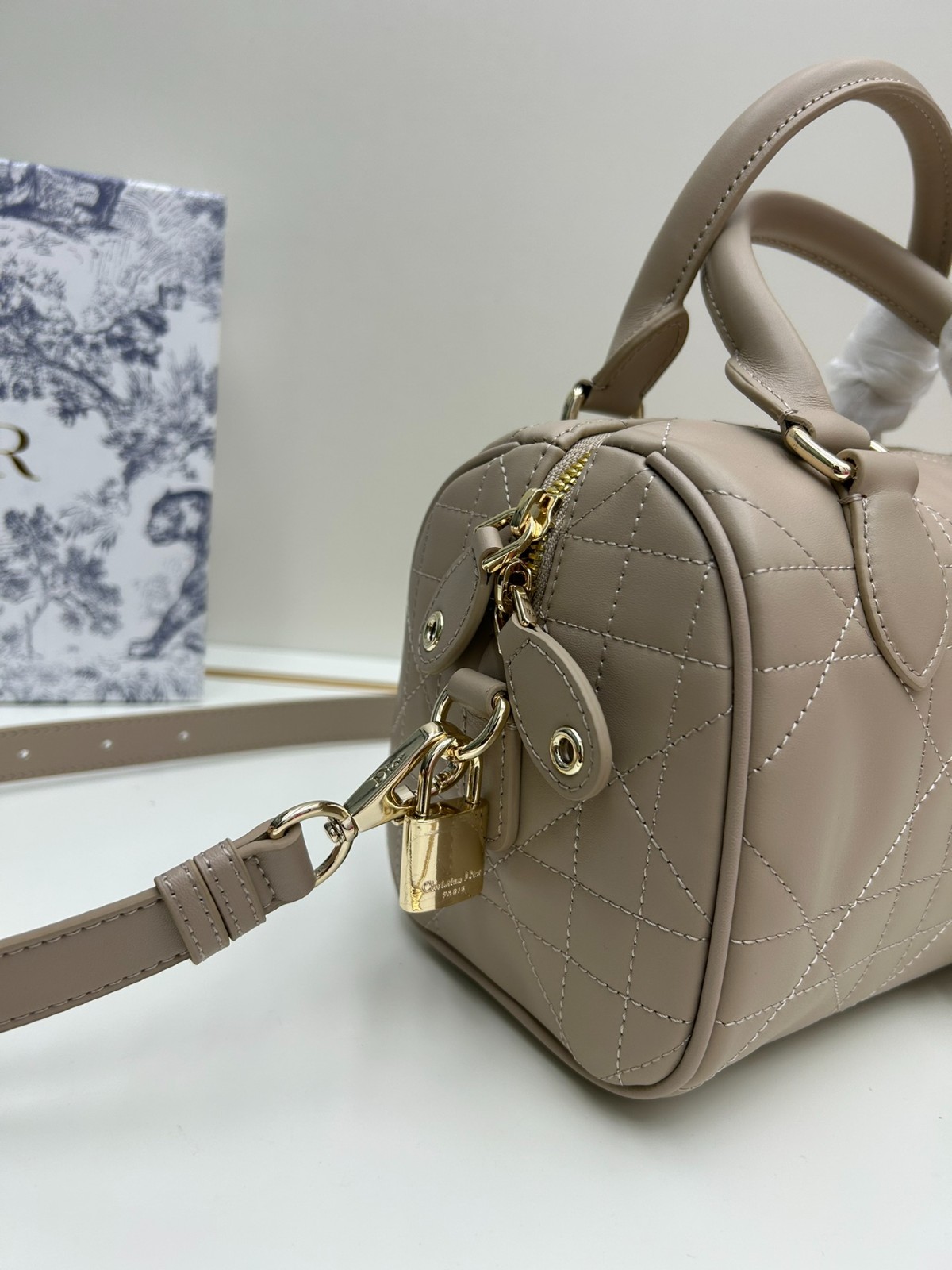 Dior Groove 20 バッグ スモール クリスチャン・ディオール Dior Groove 20 バッグ スモール クリスチャン・ディオール